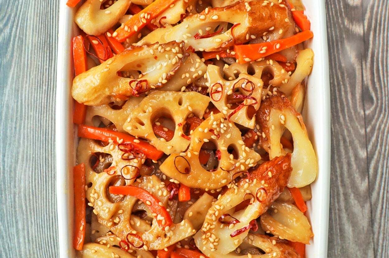 【れんこんはコレ作っときゃ間違いない】「冬の常備菜にぴったり」「冷蔵庫にあったらラッキー」れんこんとちくわのきんぴらレシピ - Yahoo! JAPAN